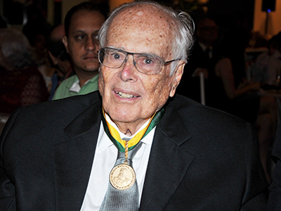 Morre aos 92 anos, ex-senador e fundador do Grupo Carlos Lyra - V9 TV ...