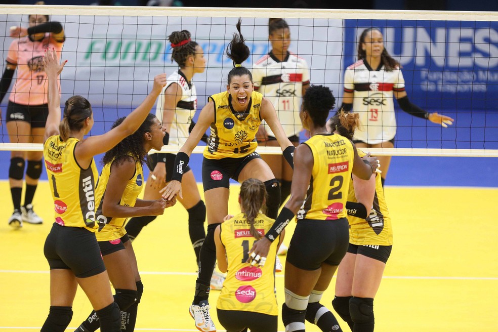 Praia Clube faz a primeira partida no ano - V9 TV Uberlândia